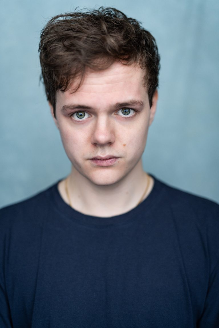 The Light in The Hall - Simon & How